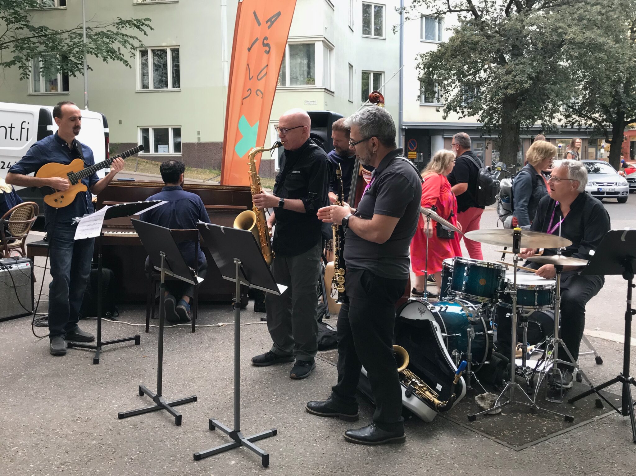 Band – Michael Tracy